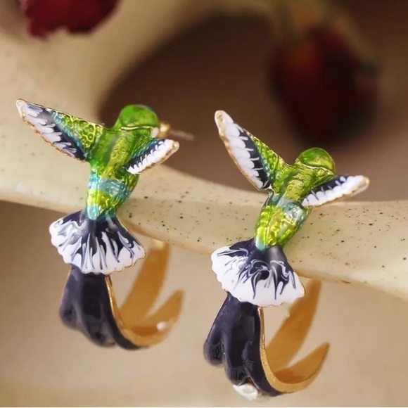 Jewelry | Nwot Hummingbirds In Flight Hoop Earrings | Poshmark